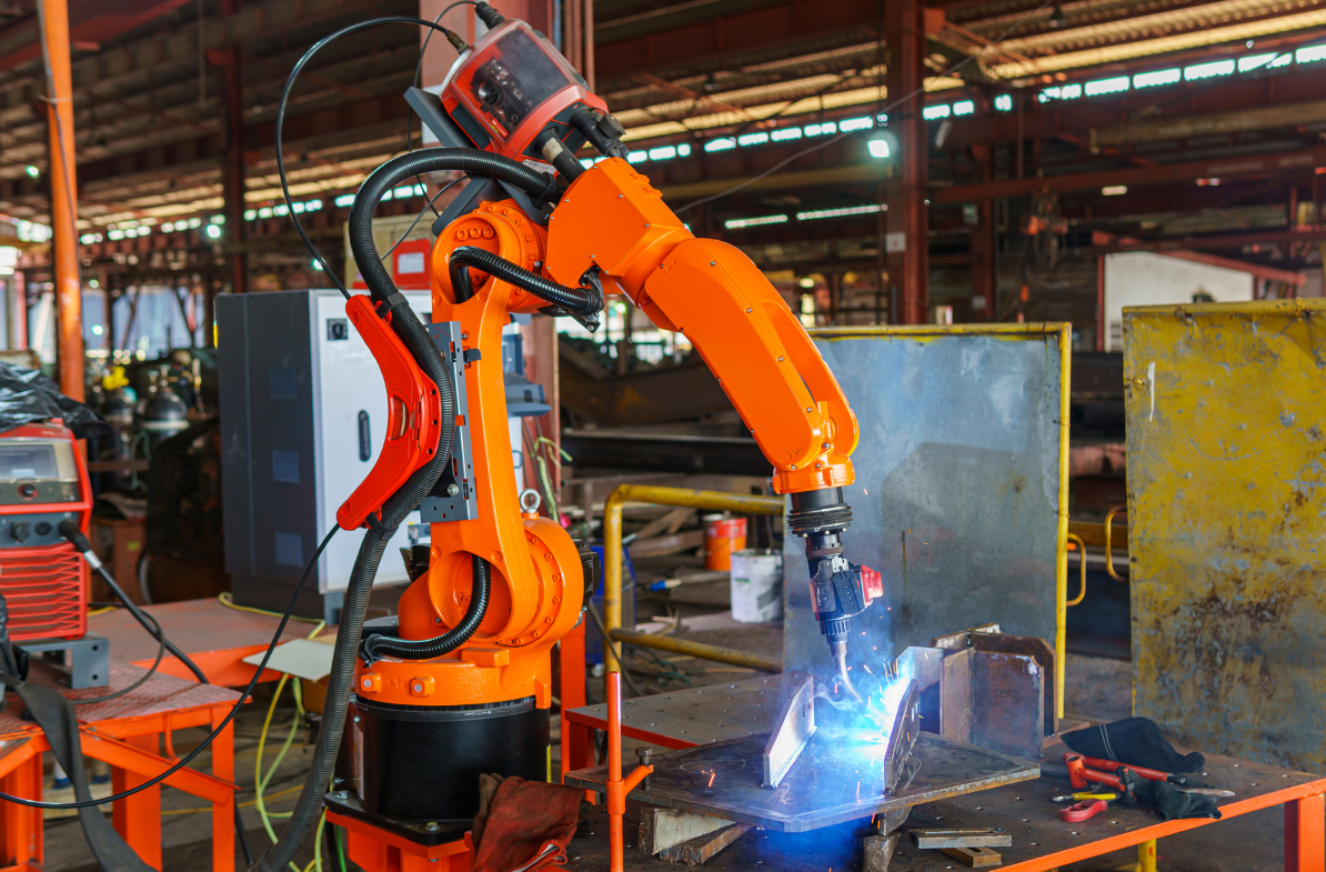 Cobot vs. Robot: 10 Key Differences - Qviro Blog